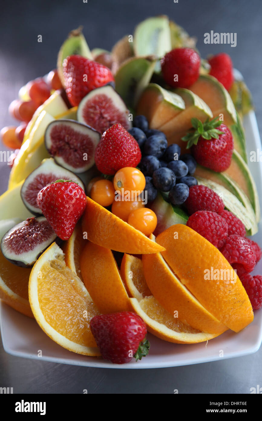 Tropical fruit platter hi-res stock photography and images - Alamy