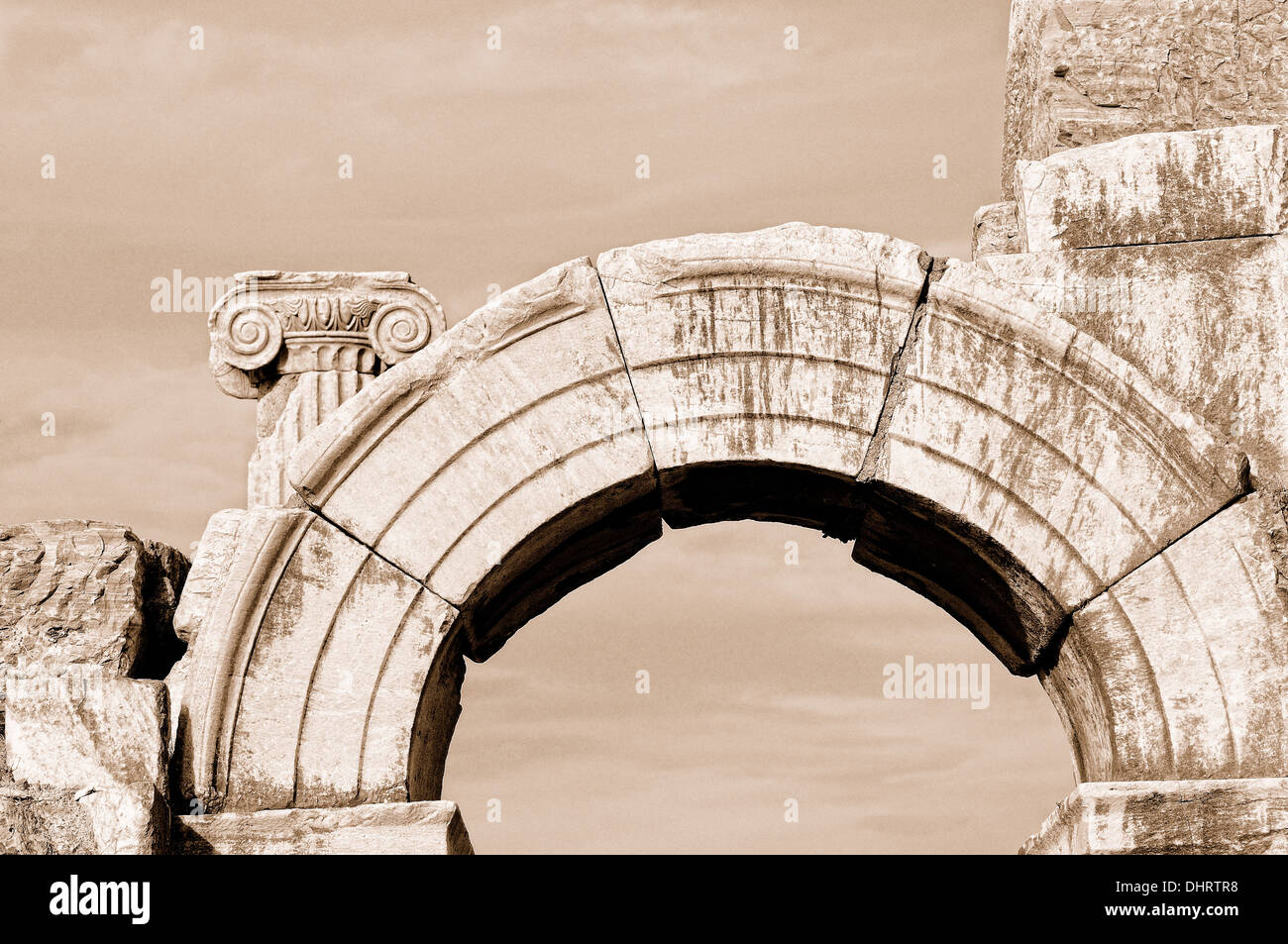 Horizontal archway temple hi-res stock photography and images - Alamy