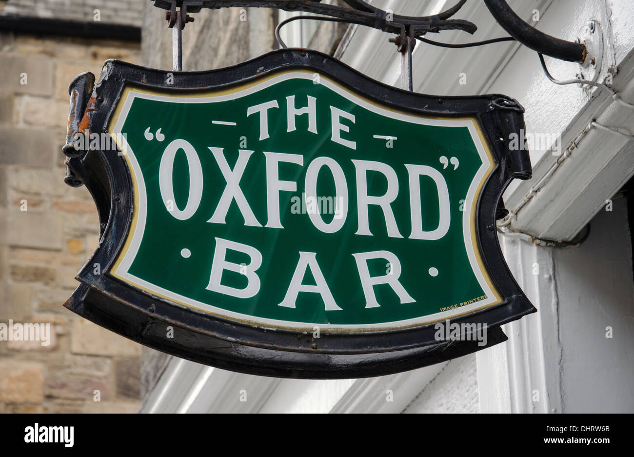 Pub sign signs hi-res stock photography and images - Alamy