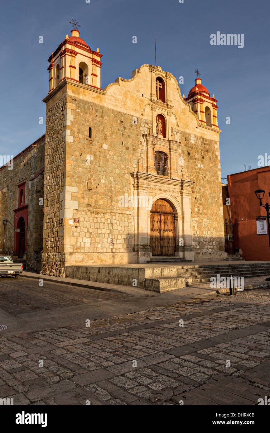 Oaxaca mexico morning temple hi-res stock photography and images - Alamy