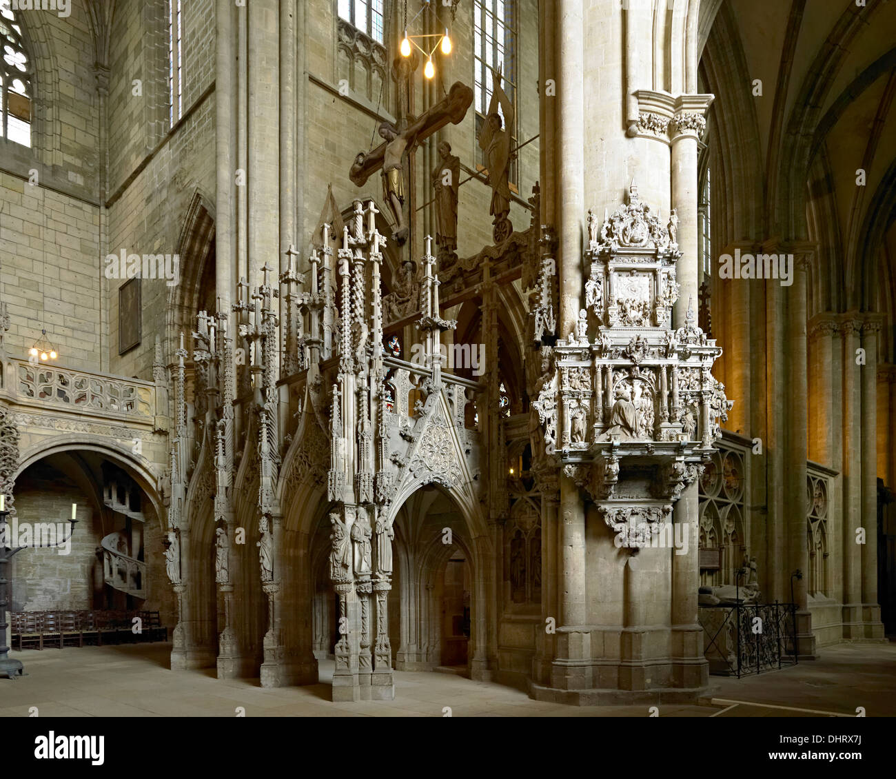 Gothic screen hi-res stock photography and images - Alamy