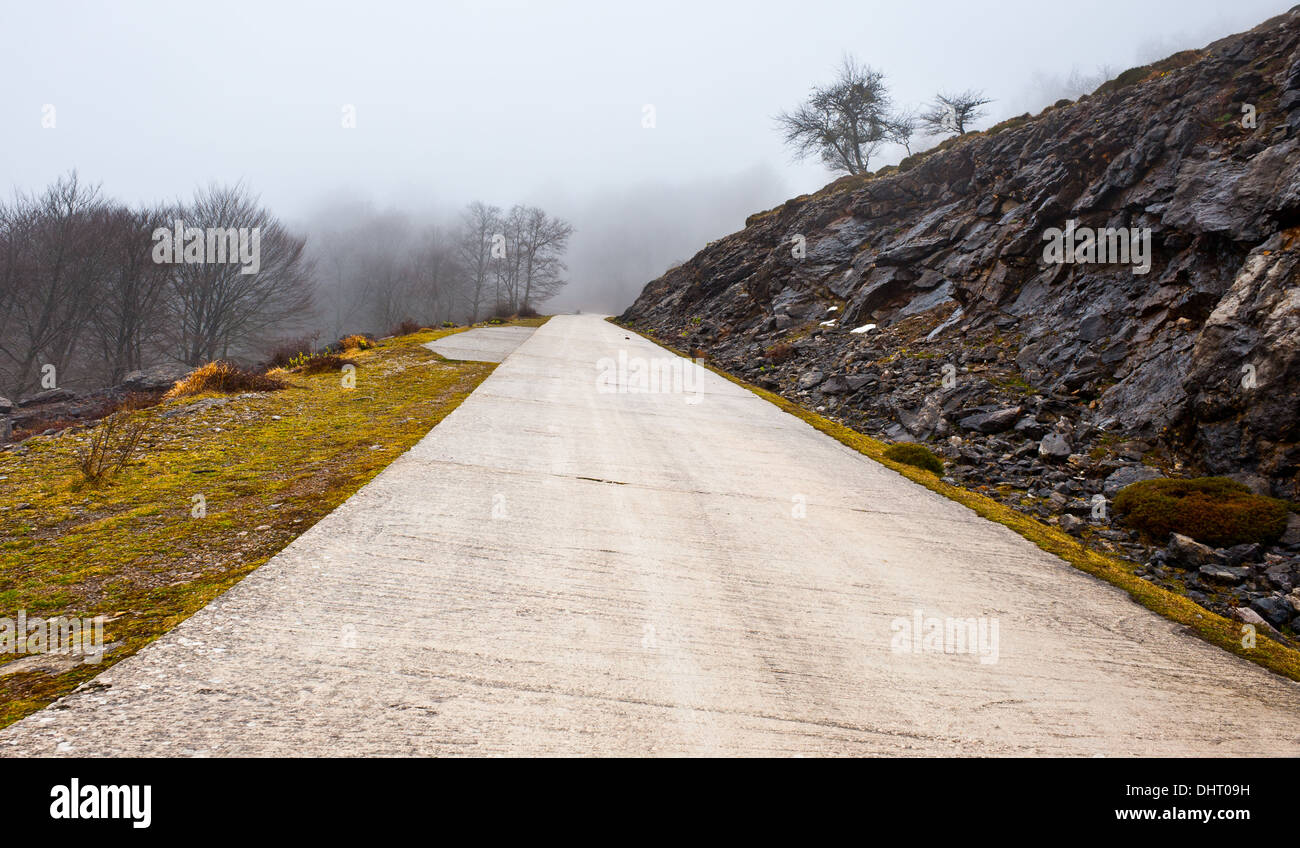 Moss pass hi-res stock photography and images - Alamy