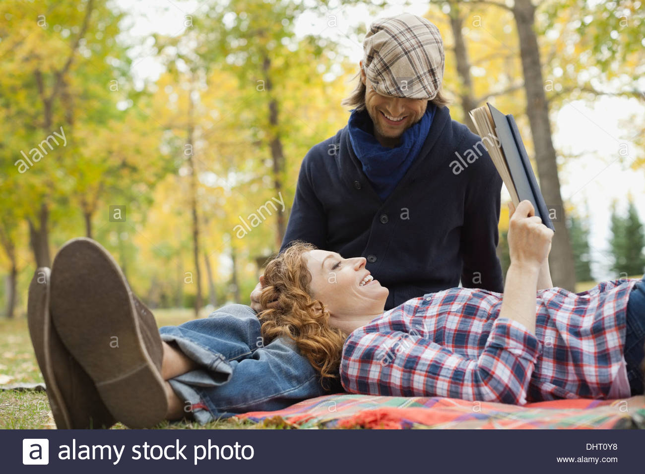 Woman on mans lap hi-res stock photography and images - Alamy