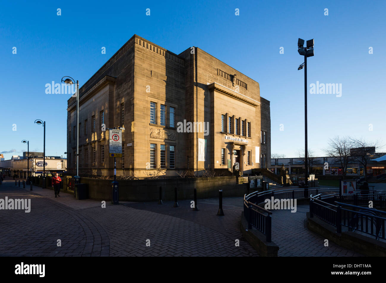 Huddersfield Library and Art Gallery, opened in 1940 Stock Photo - Alamy