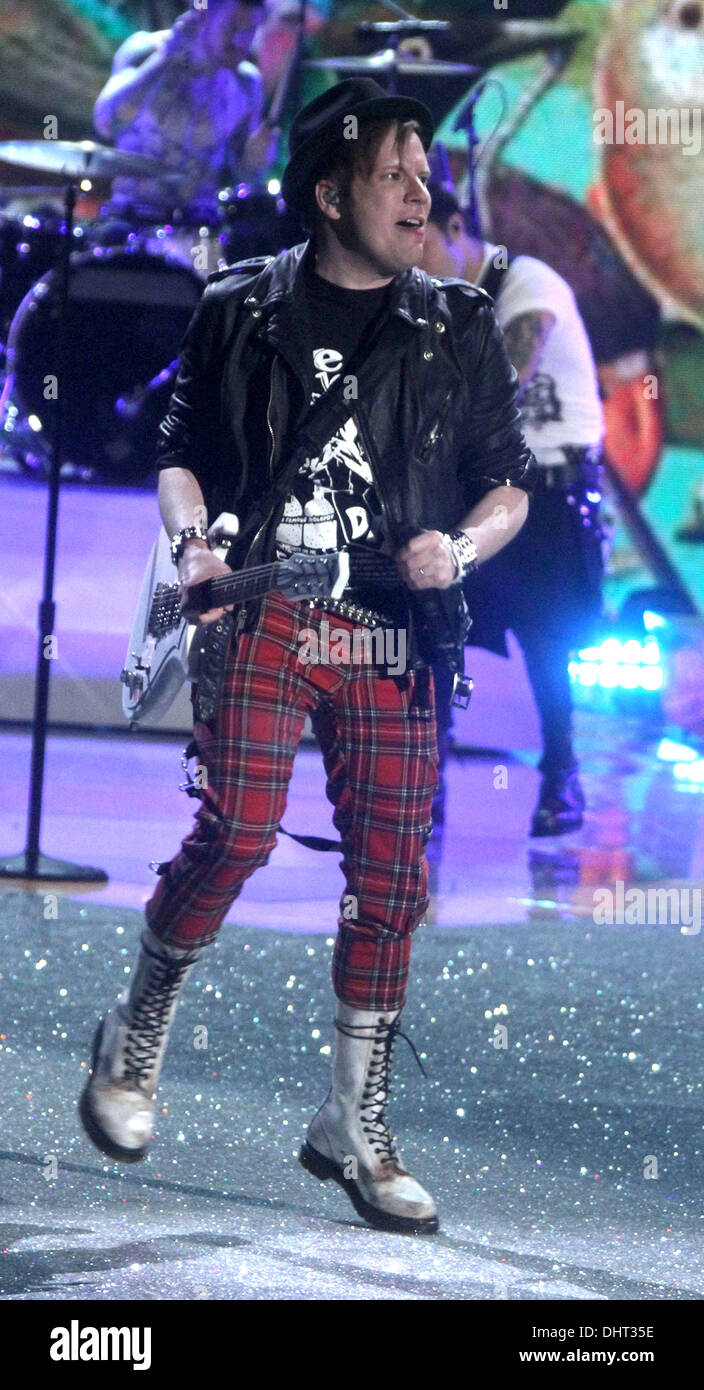 New York, New York, USA. 13th Nov, 2013. Singer PATRICK STUMP from FALL ...