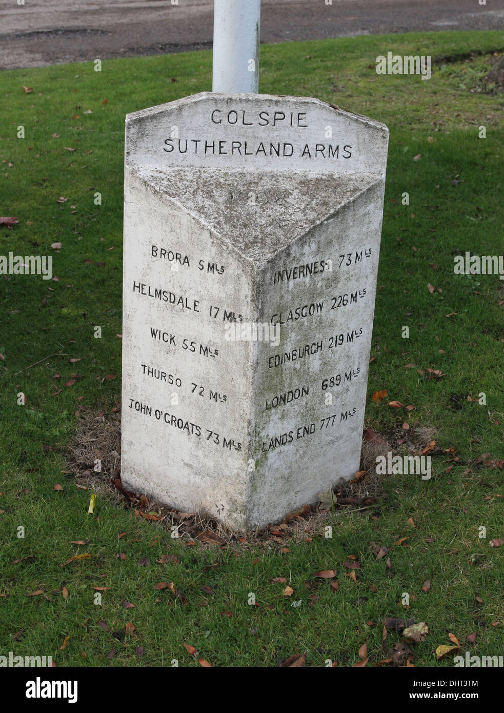 Old distance marker hi-res stock photography and images - Alamy
