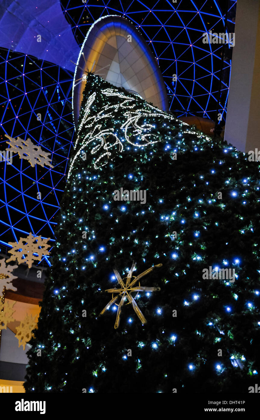 Victoria square belfast at christmas hi-res stock photography and ...