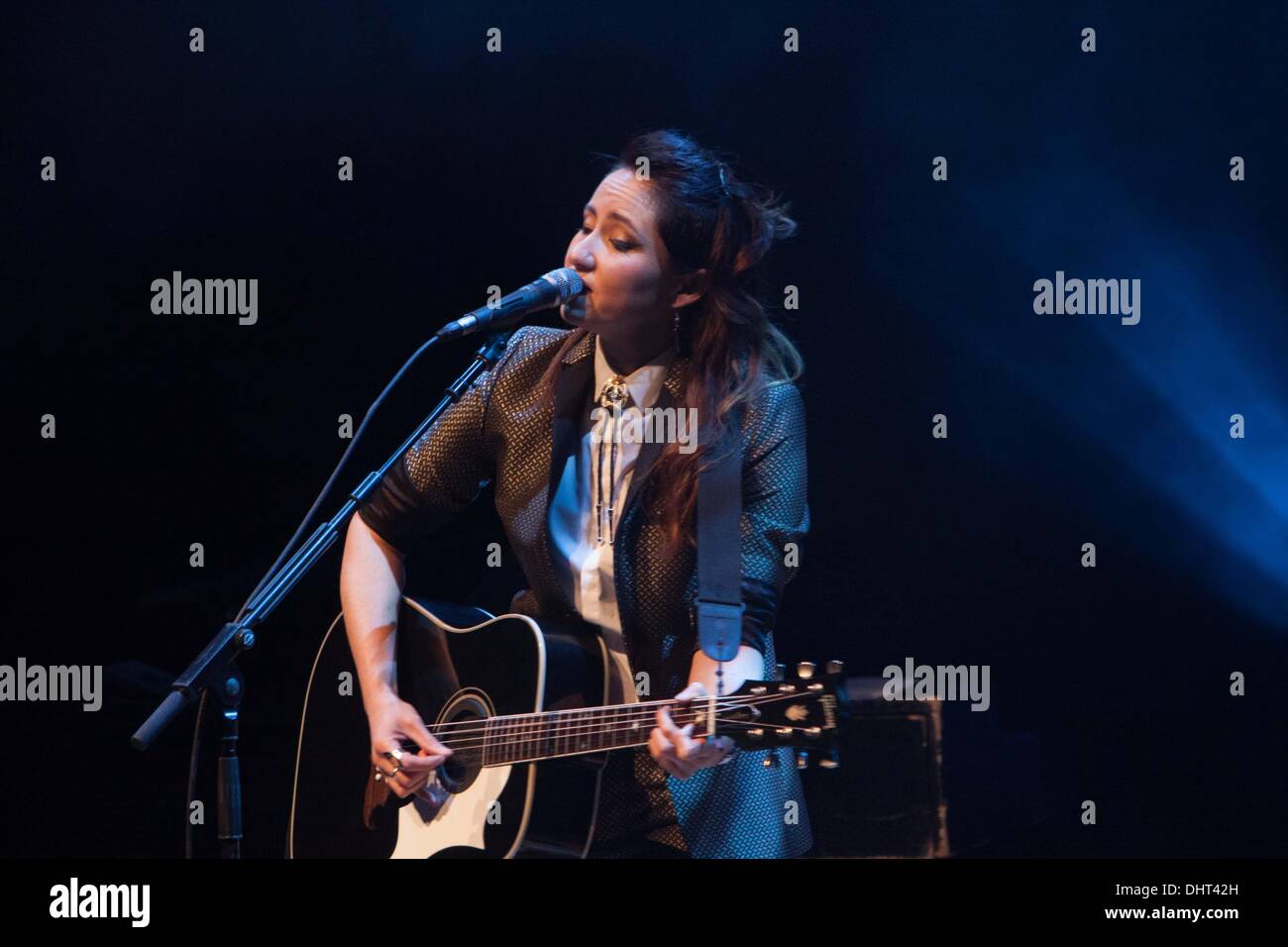 Scottish singer hi-res stock photography and images - Alamy