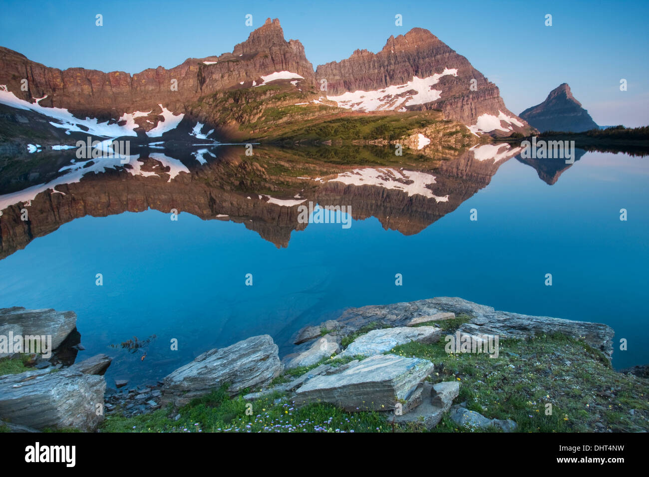 Sue lake cathedral peak hi-res stock photography and images - Alamy