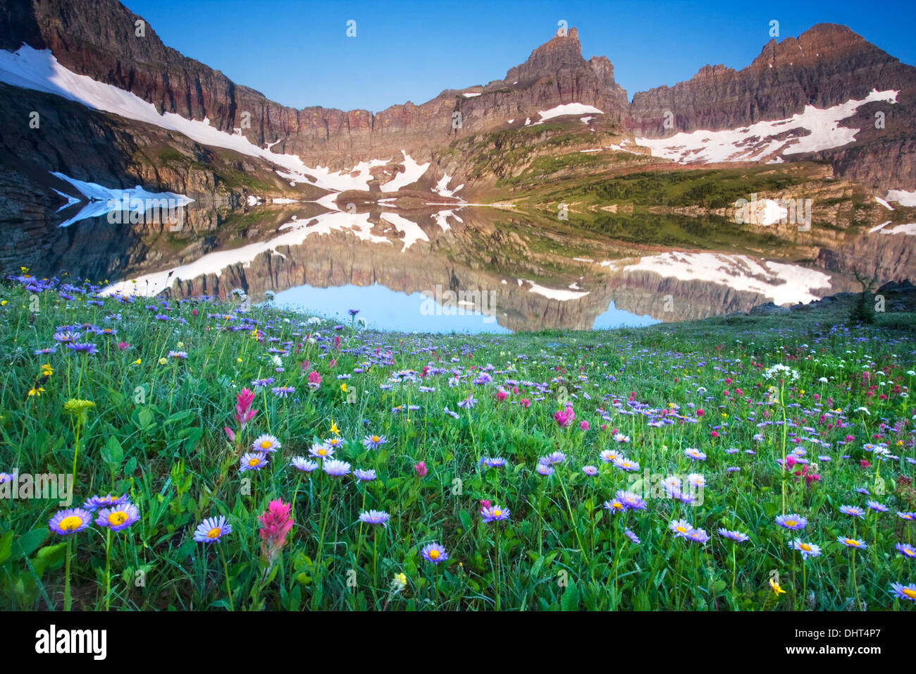 Sue lake cathedral peak hi-res stock photography and images - Alamy
