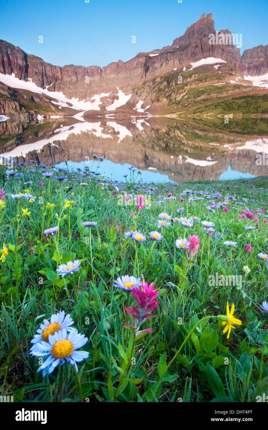 Sue lake cathedral peak hi-res stock photography and images - Alamy