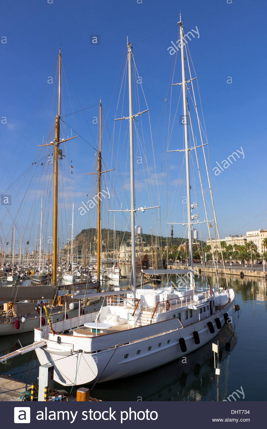 Blue Hull Sailboat Stock Photos & Blue Hull Sailboat Stock Images - Alamy