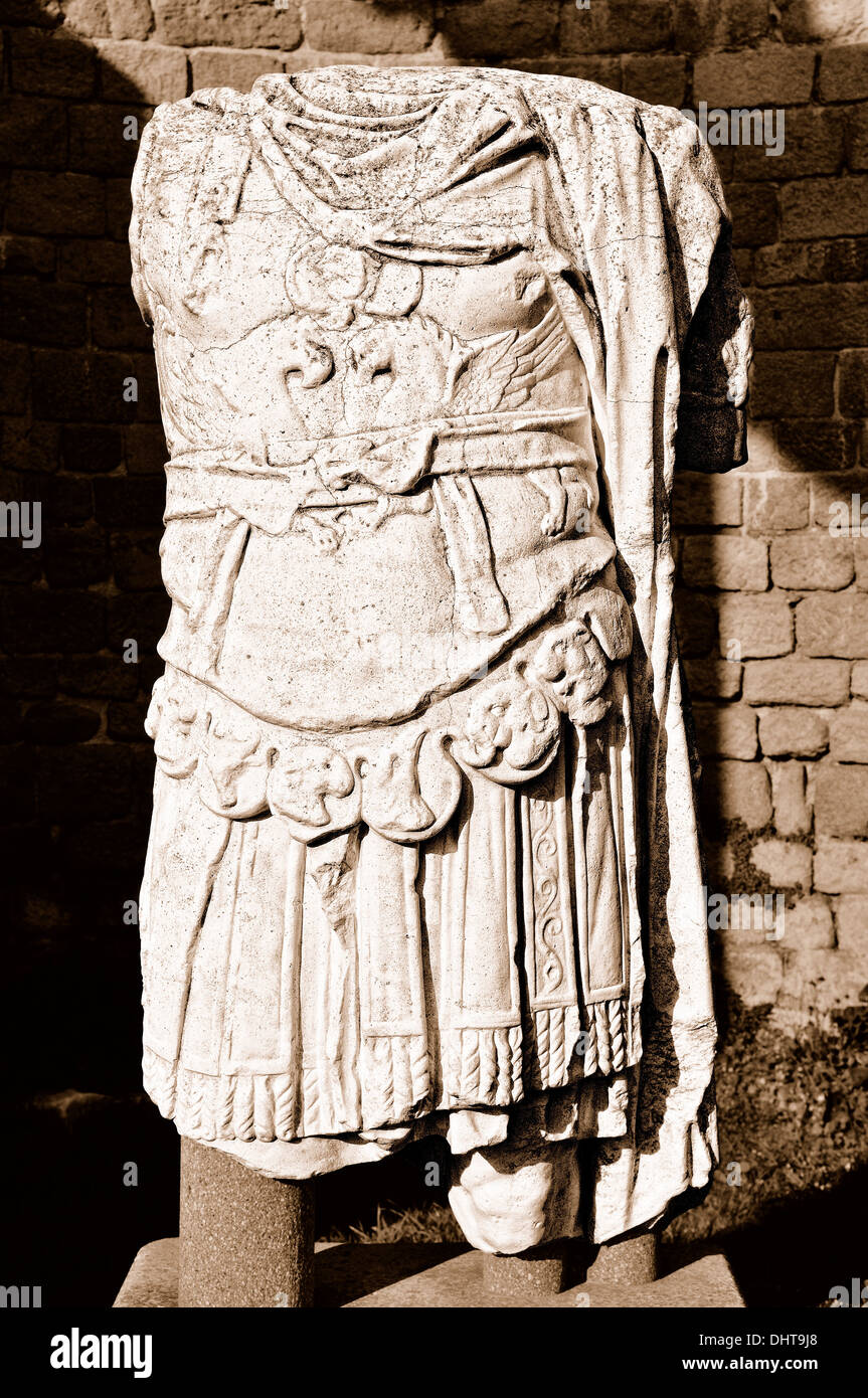 Roman sculpture hi-res stock photography and images - Alamy