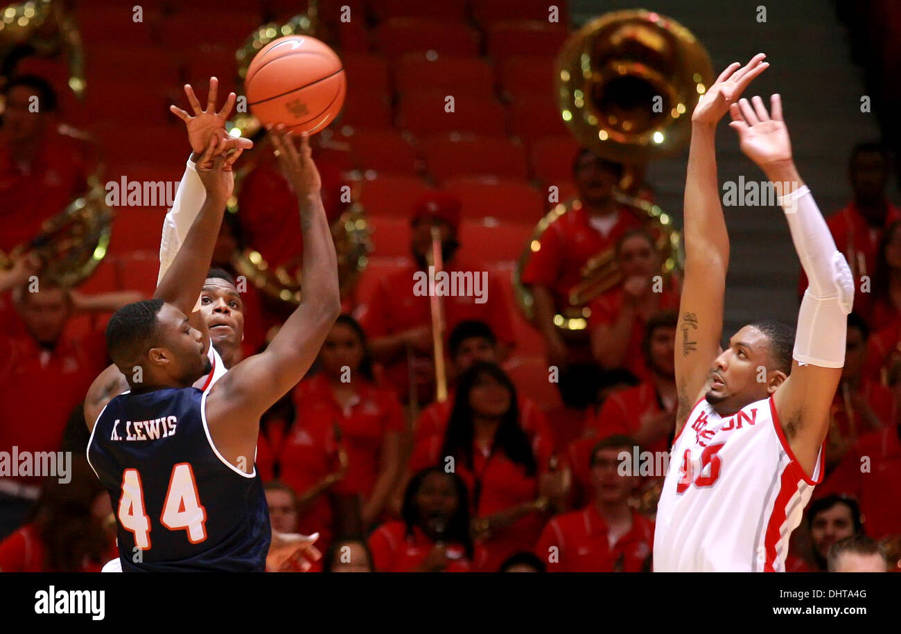 Houston, Texas, USA. 14th Nov, 2013. NOV 14 2013: University of Texas ...