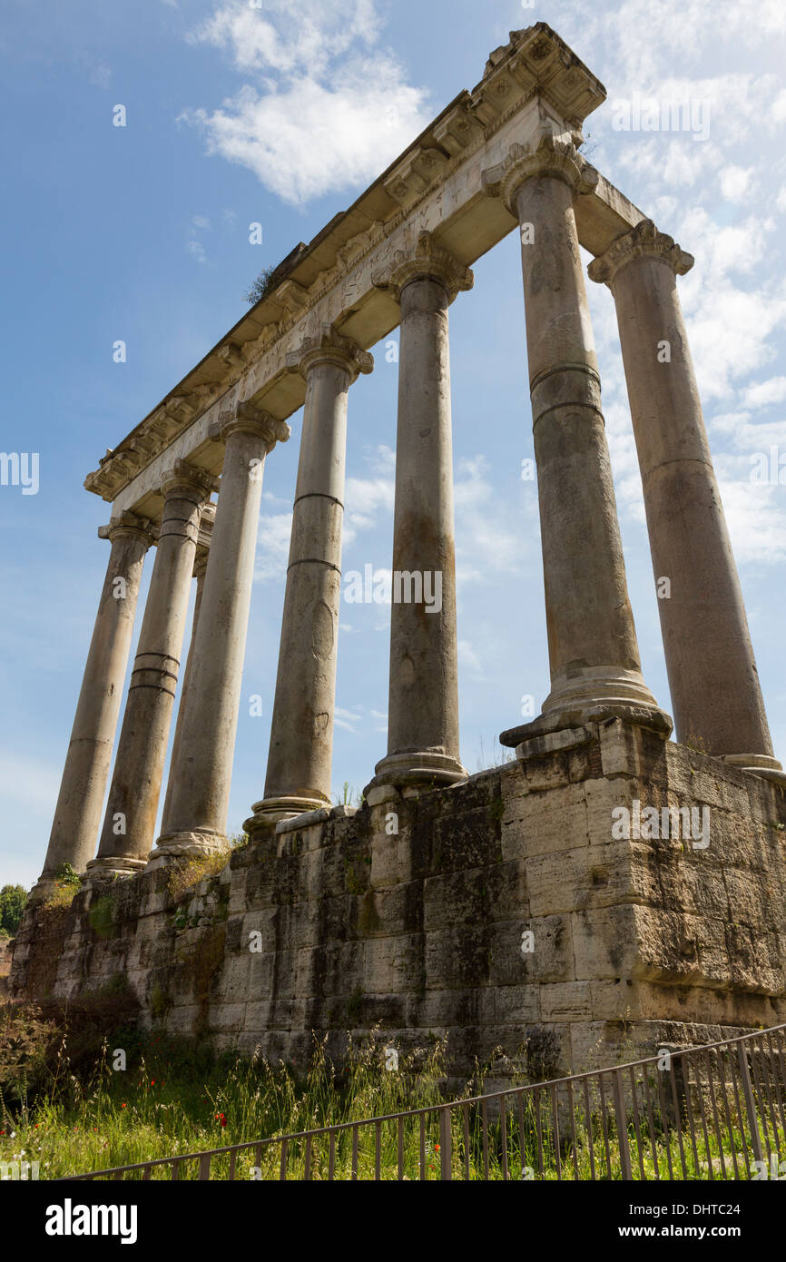 Ruins and columns hi-res stock photography and images - Alamy