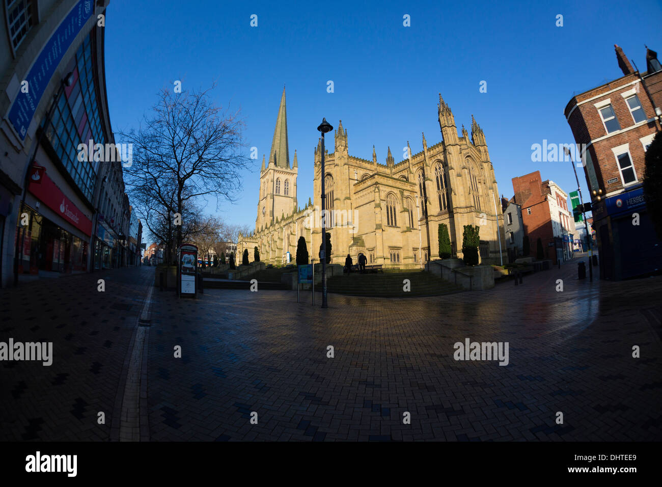 Wakefield city centre yorkshire cathedral hi-res stock photography and ...