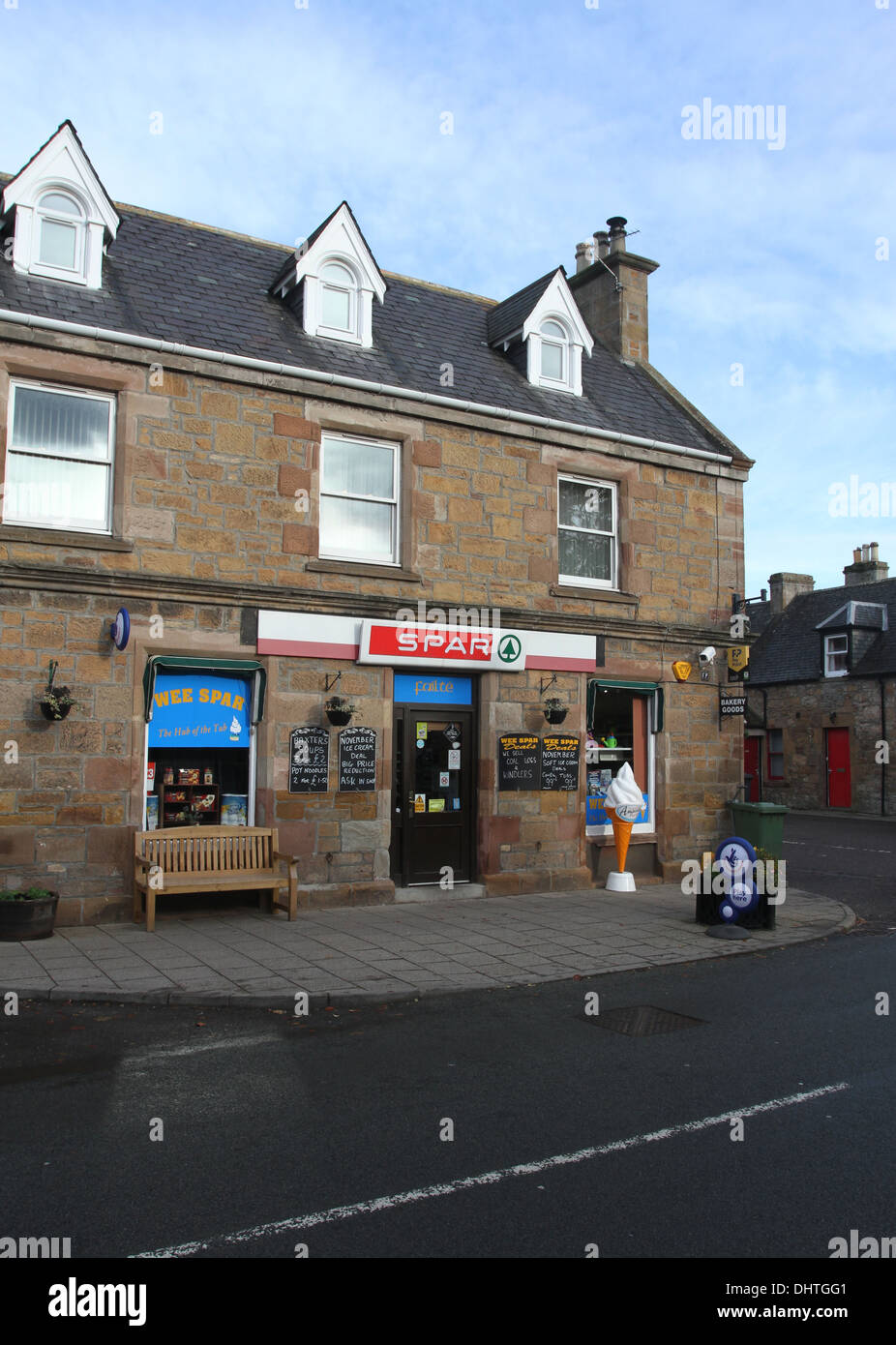 Dornoch village hi-res stock photography and images - Alamy