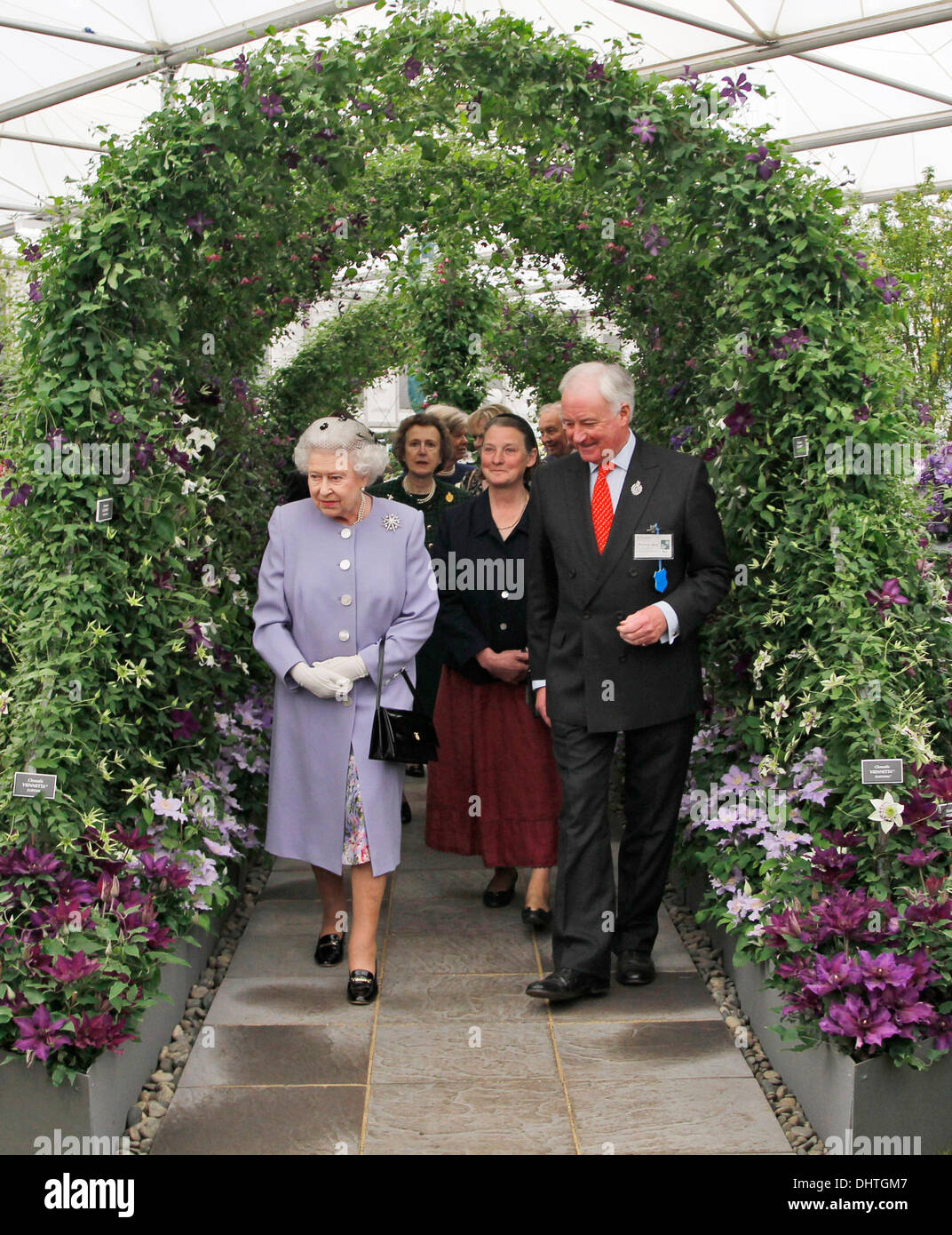 Queen Elizabeth II visits The RHS Chelsea Flower Show 2012 at Royal ...