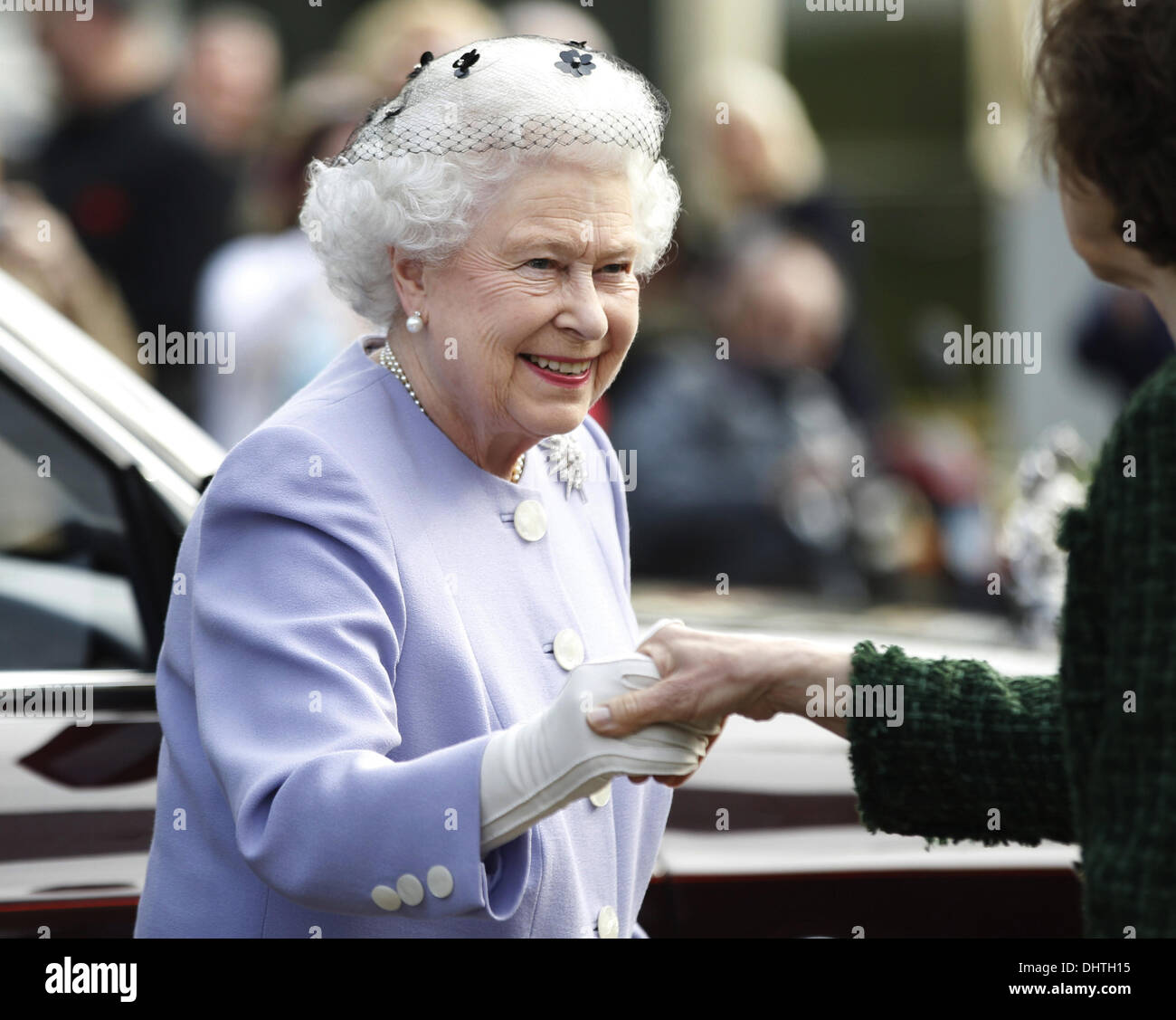 Queen Elizabeth II visits The RHS Chelsea Flower Show 2012 at Royal ...