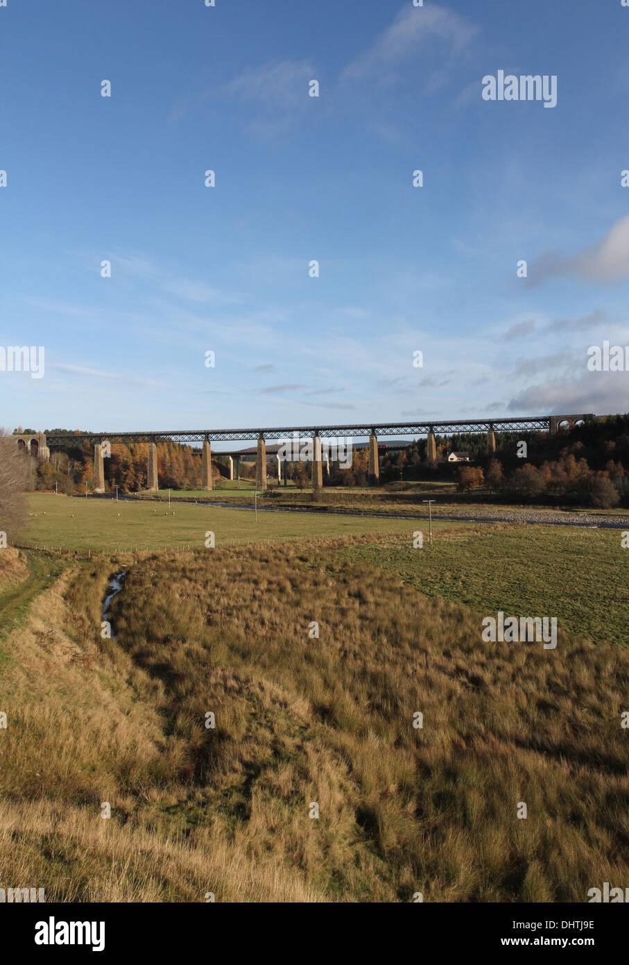 Tomatin viaduct hi-res stock photography and images - Alamy