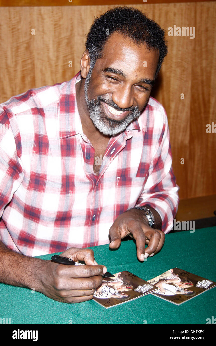Norm Lewis CD Signing for the New Broadway Cast recording of The ...