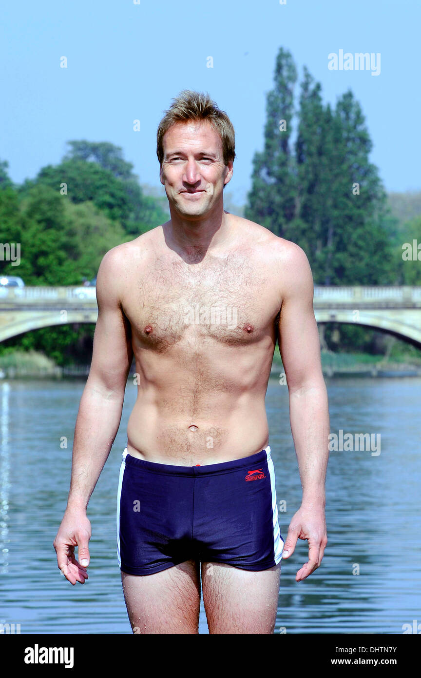 Serpentine lido swim hi-res stock photography and images - Alamy
