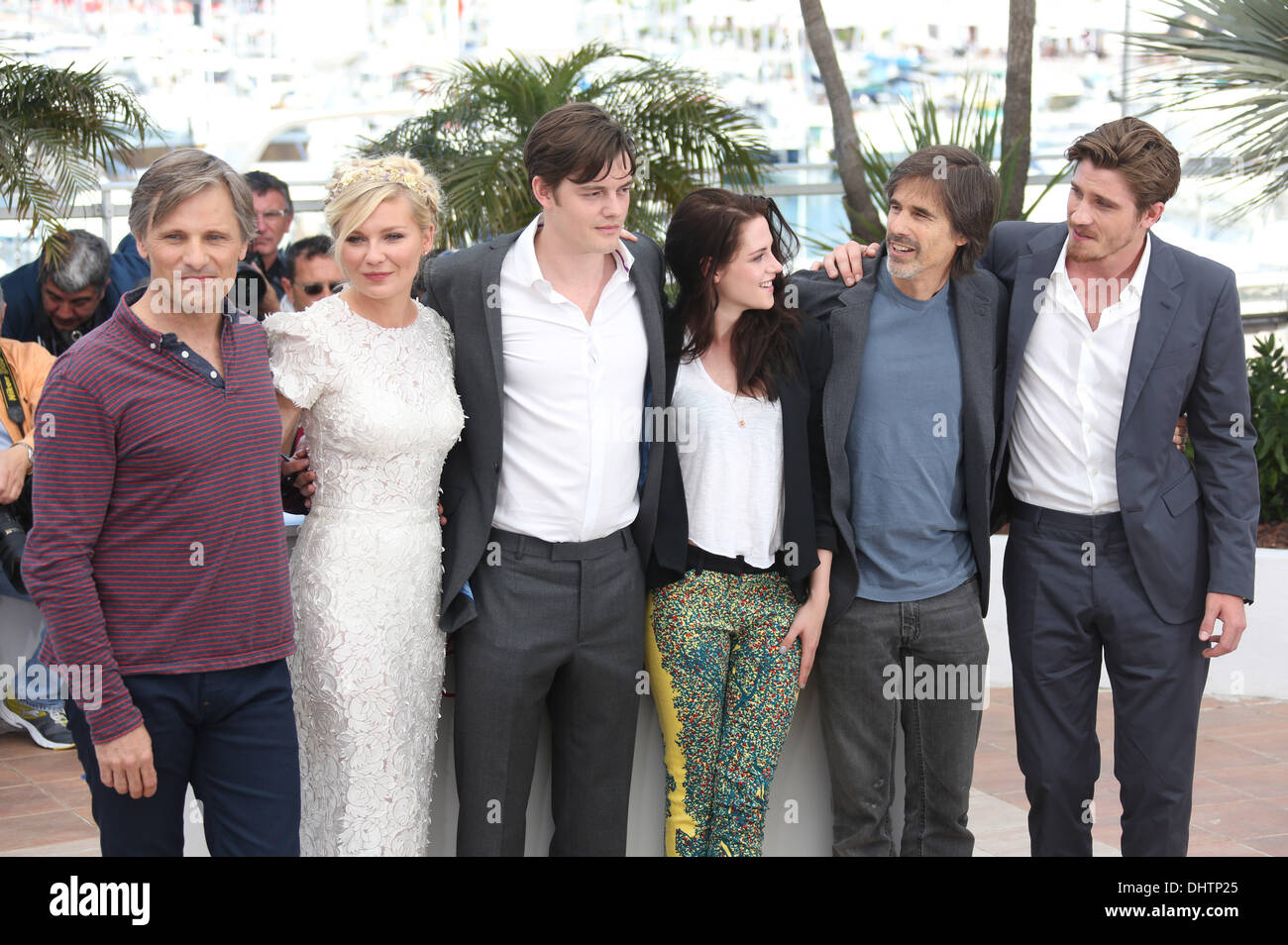 Viggo Mortensen, Kirsten Dunst, Sam Riley, Kristen Stewart, Walter ...