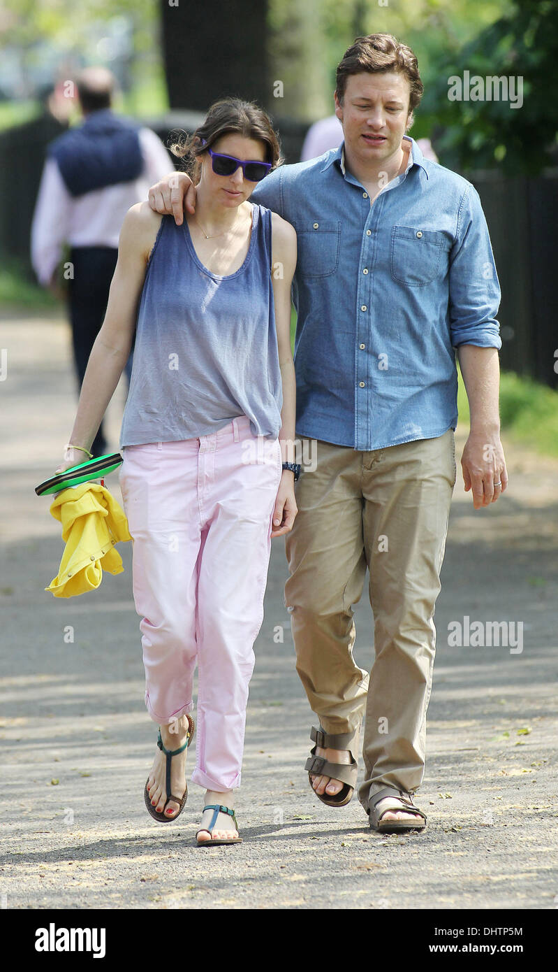 Jools Oliver and Jamie Oliver taking a stroll together in Primrose Hill ...