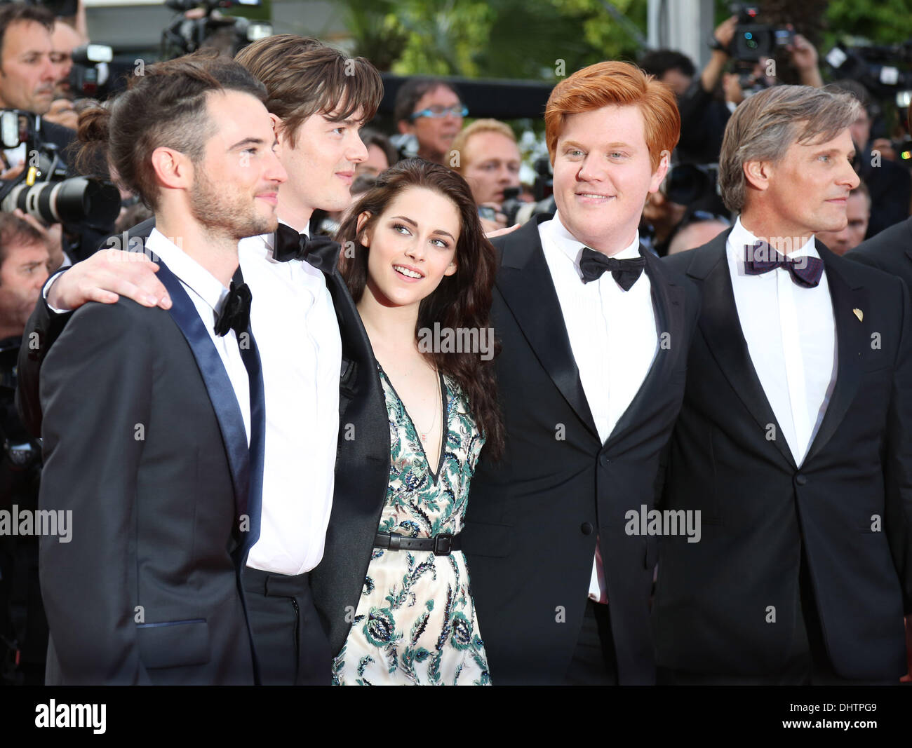 Tom Sturridge, Sam Riley, Kristen Stewart and Kirsten Dunst, Viggo ...