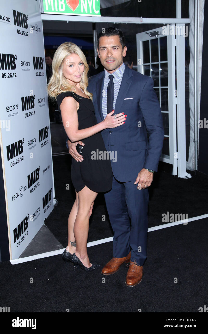 Kelly Ripa and Mark Consuelos 'Men in Black III' New York Premiere ...