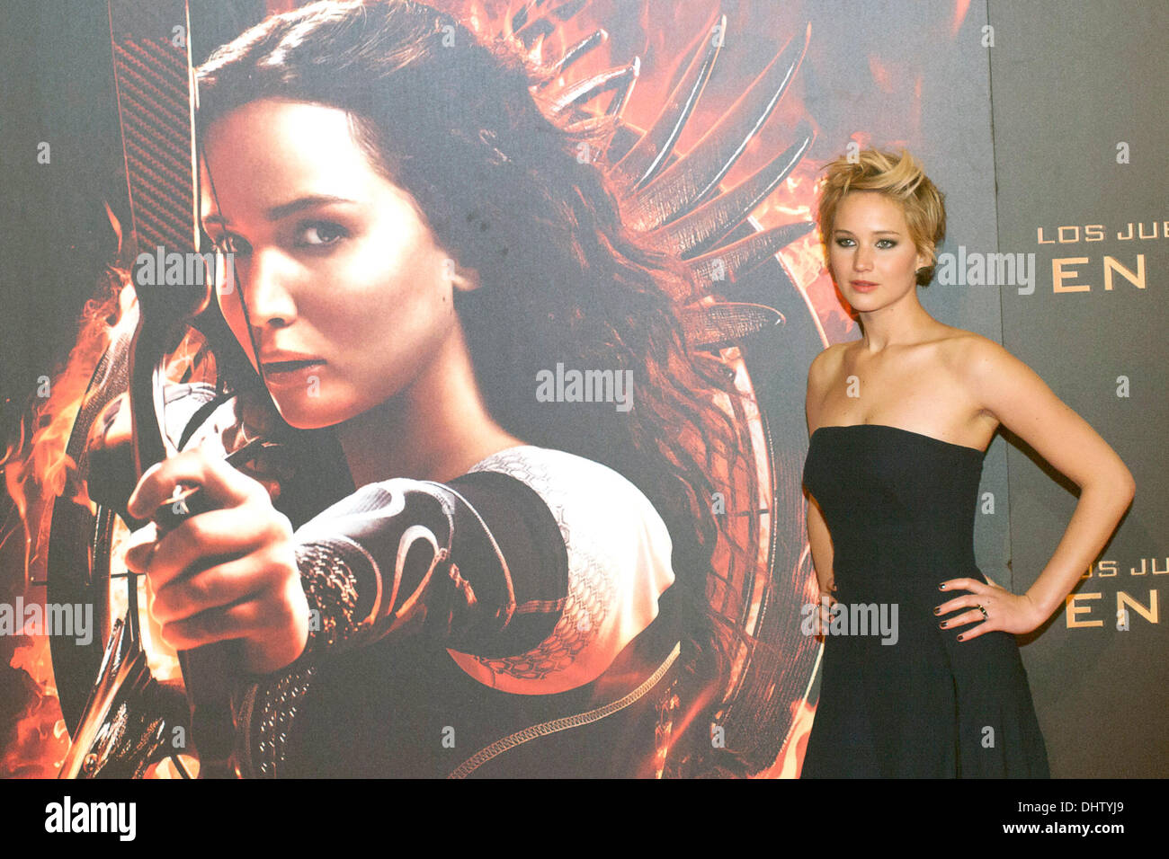 Jennifer Lawrence attends the premiere of 'The Hunger Games: Catching ...