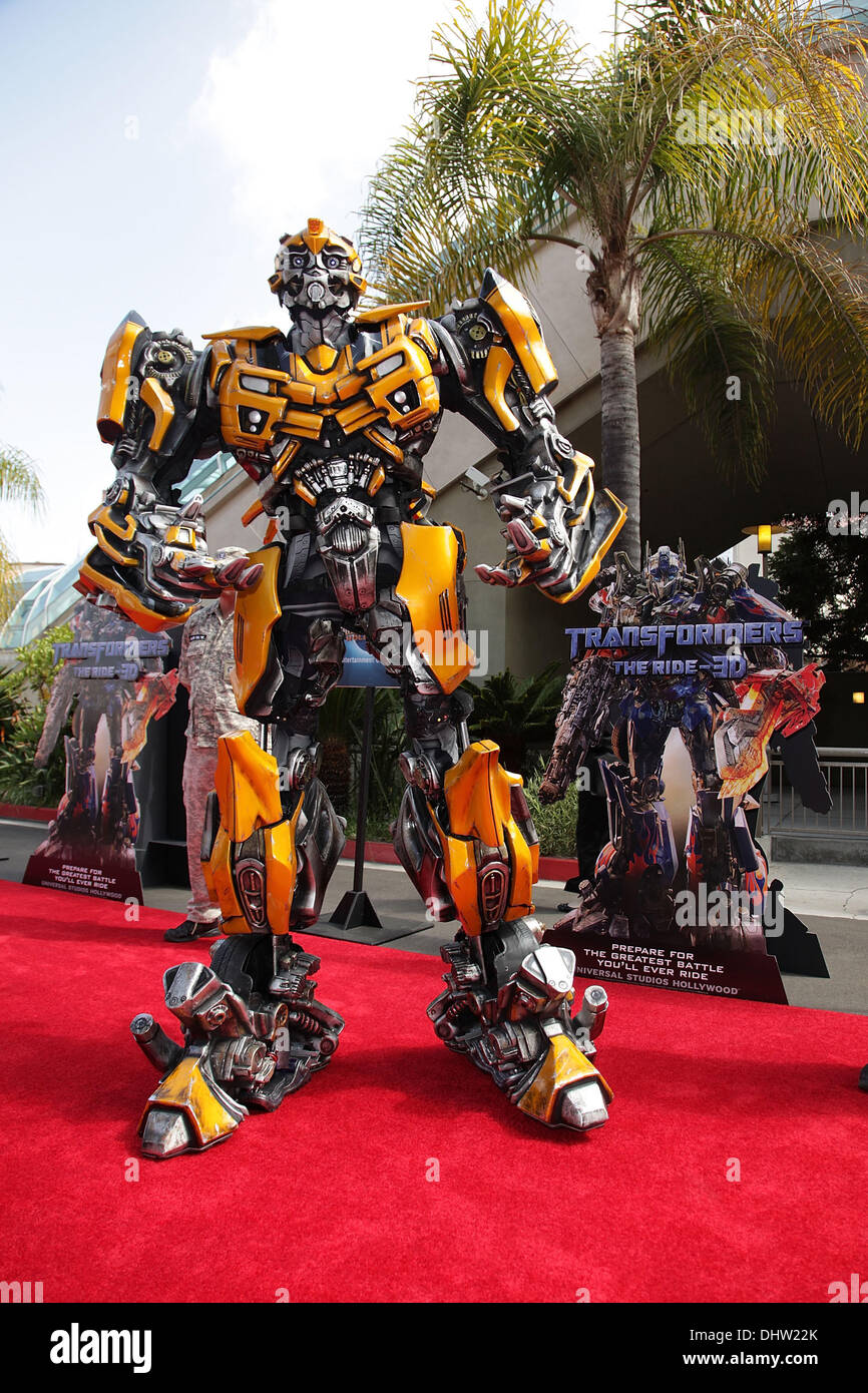 Atmosphere World Premiere Of Universal Studios Hollywood's ...