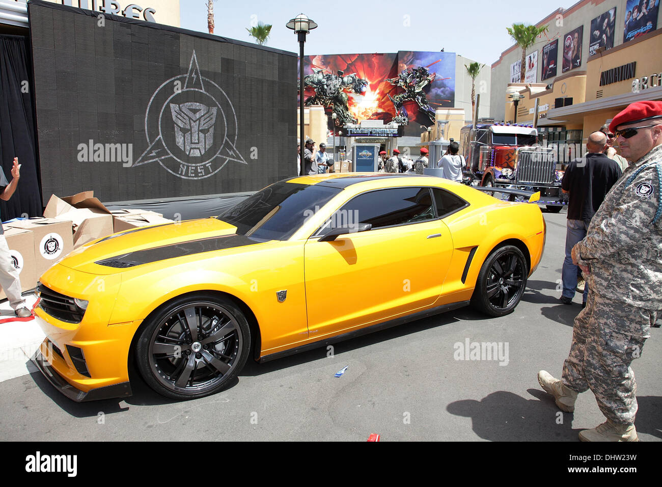 Atmosphere World Premiere Of Universal Studios Hollywood's ...
