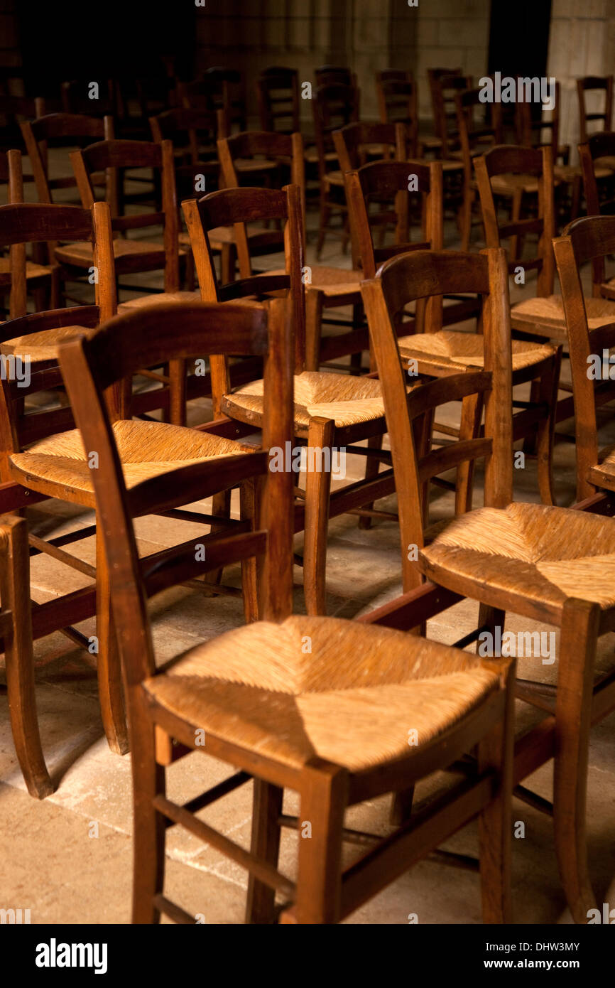 Empty church auditorium hi-res stock photography and images - Alamy