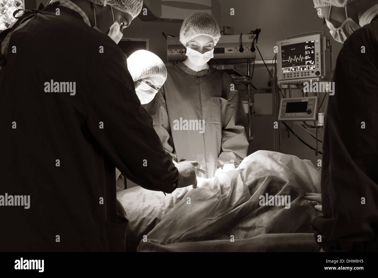 Black female surgeon operation hi-res stock photography and images - Alamy
