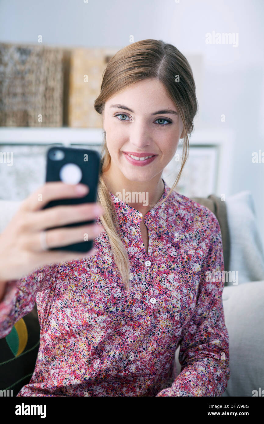 Phone cameras hi-res stock photography and images - Alamy