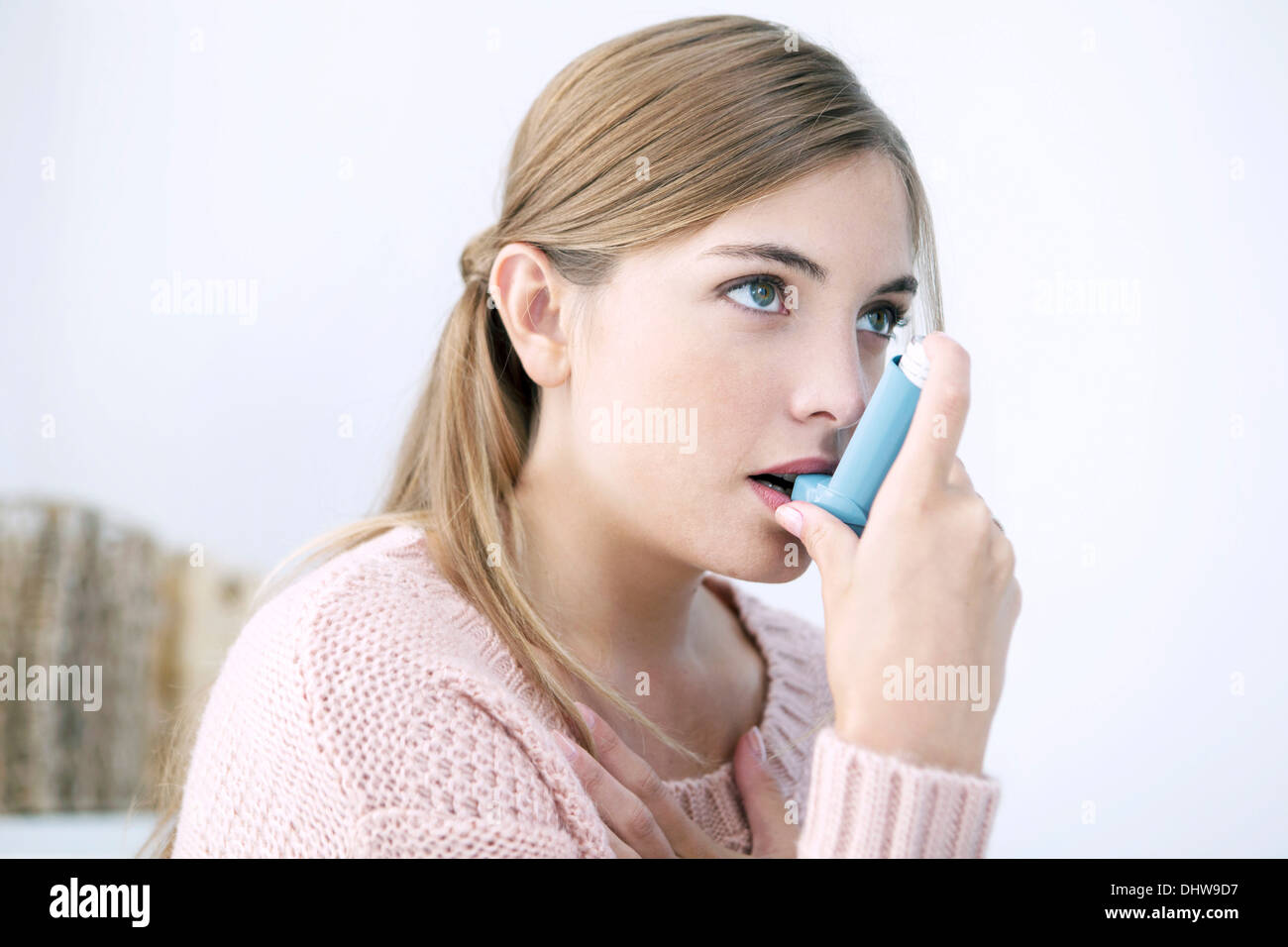 ASTHMA TREATMENT, WOMAN Stock Photo - Alamy