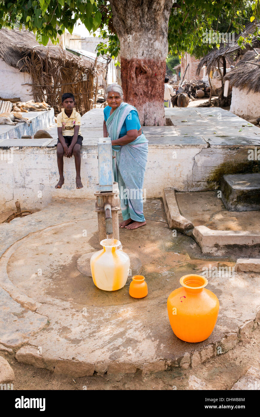 Indian village hand pump hi-res stock photography and images - Alamy