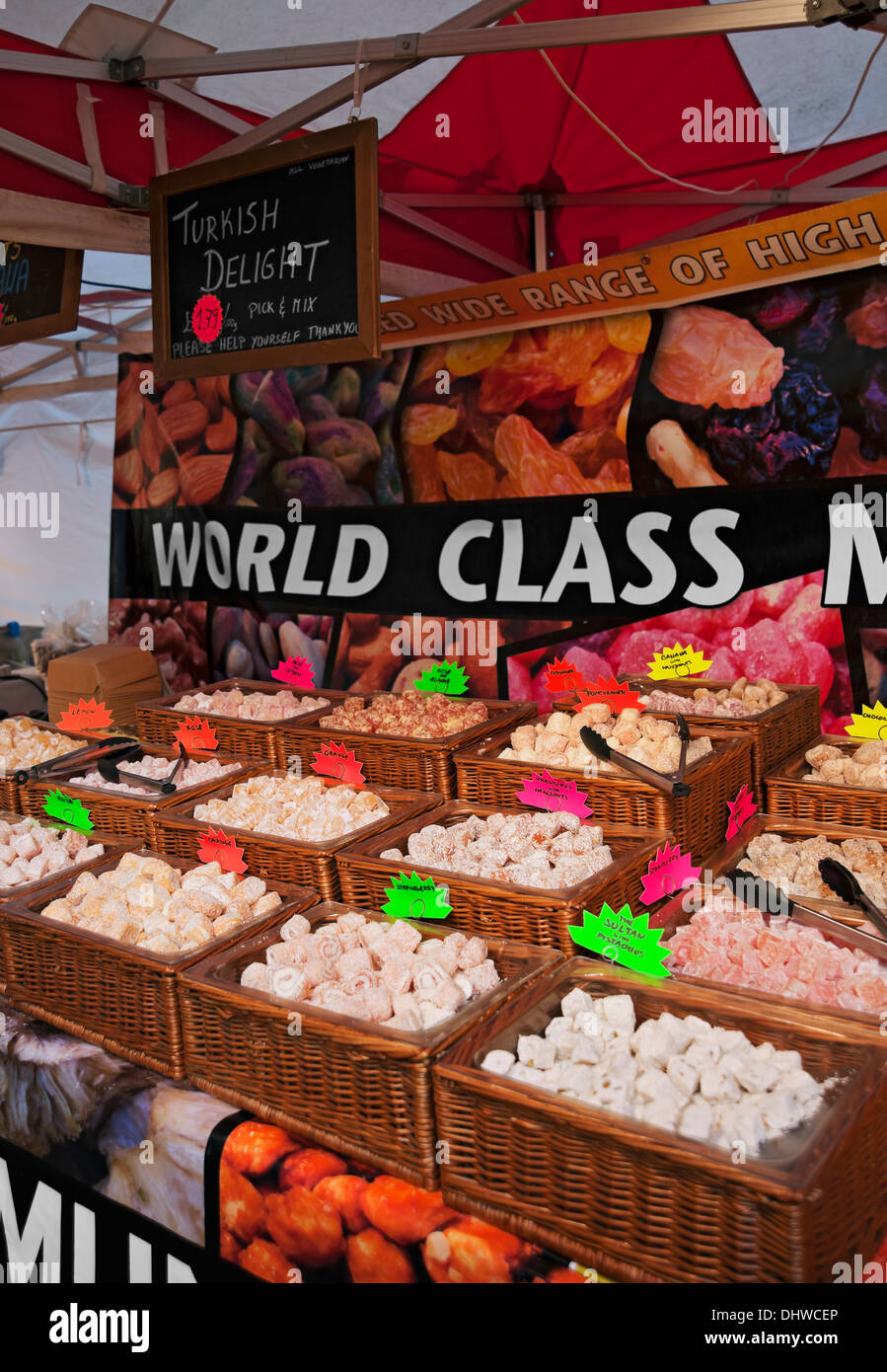 Market stall selling candy hi-res stock photography and images - Alamy