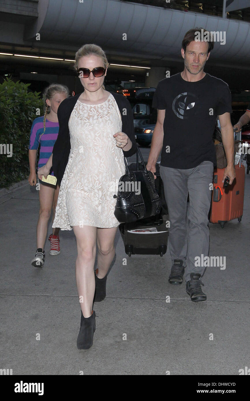 Stephen Moyer and his daughter Lilac pick up a pregnant Anna Paquin at ...
