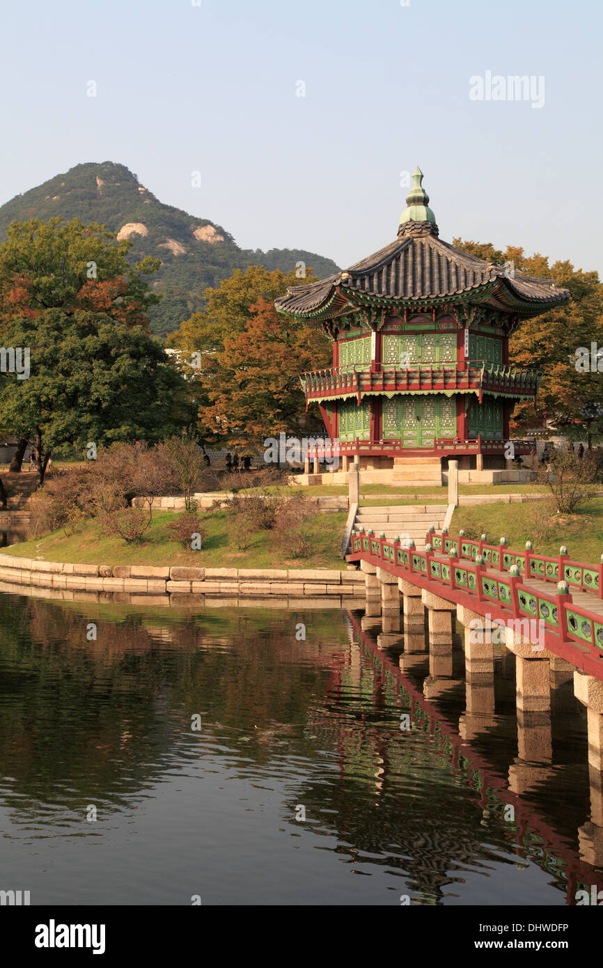 South Korea, Seoul, Gyeongbokgung Palace, Hyangwonjeong Pavilion Stock ...