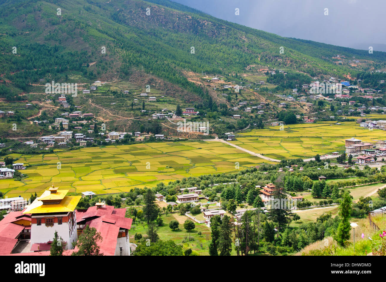 Dungtse lhakhang in paro bhutan hi-res stock photography and images - Alamy