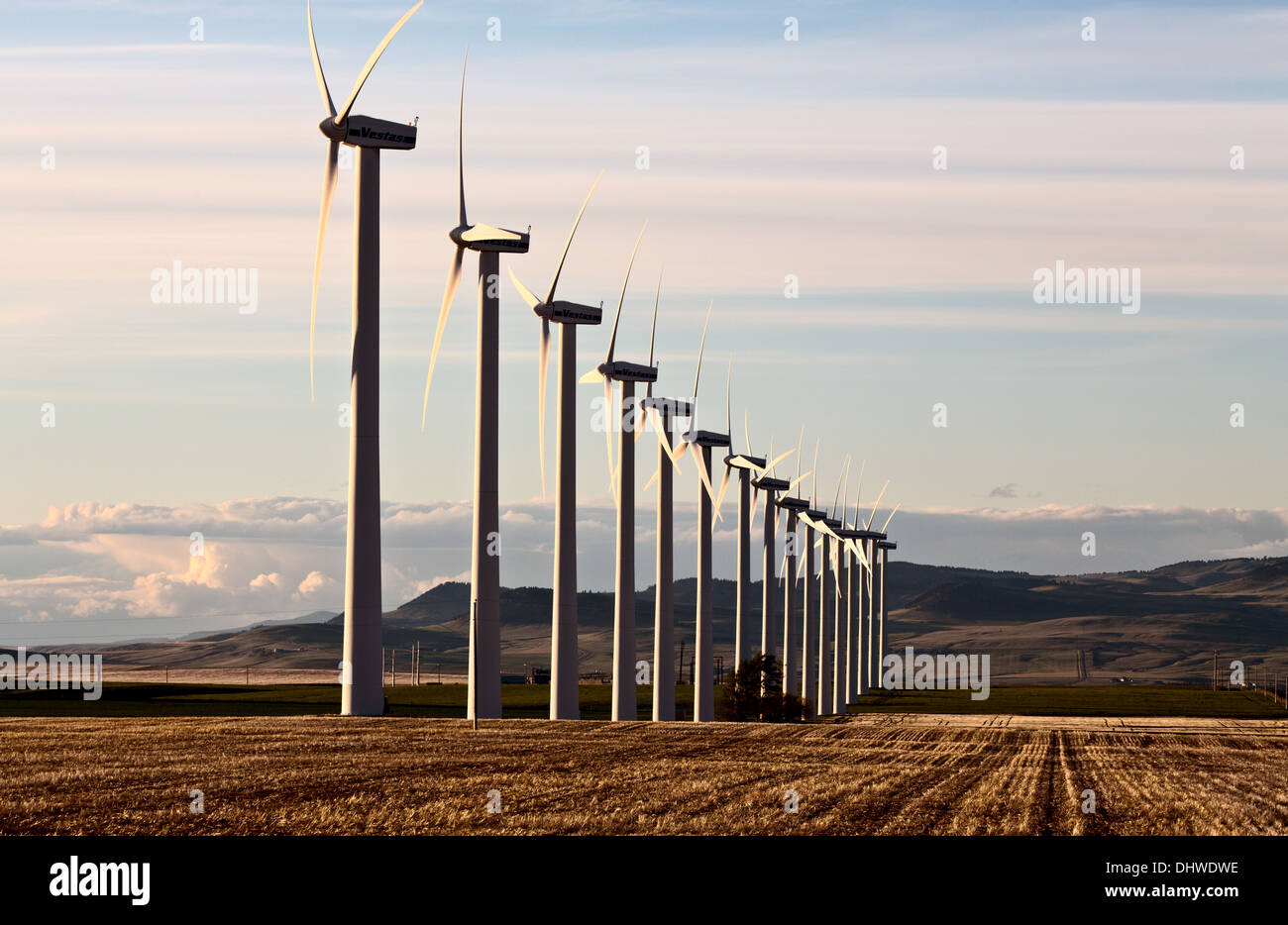 Wind Farm Canada Pincher Creek Rocky Mountains Stock Photo - Alamy