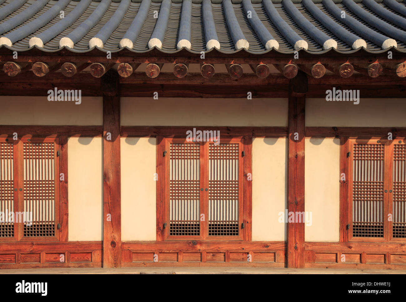 Palace windows hi-res stock photography and images - Alamy