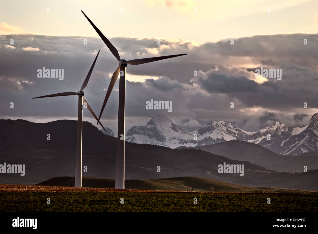 Wind Farm Canada Pincher Creek Rocky Mountains Stock Photo - Alamy