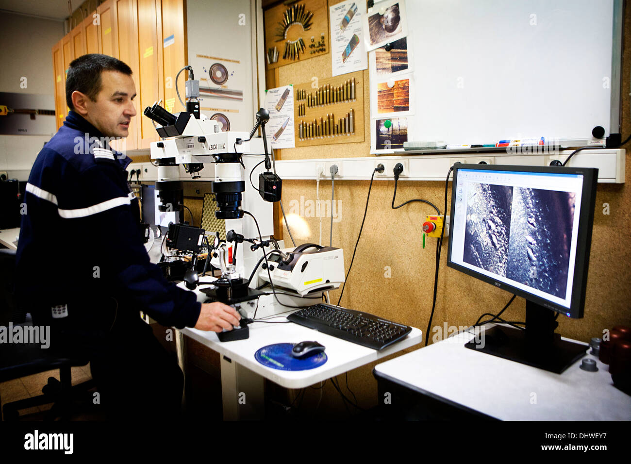 Bullet comparison microscope hi-res stock photography and images - Alamy