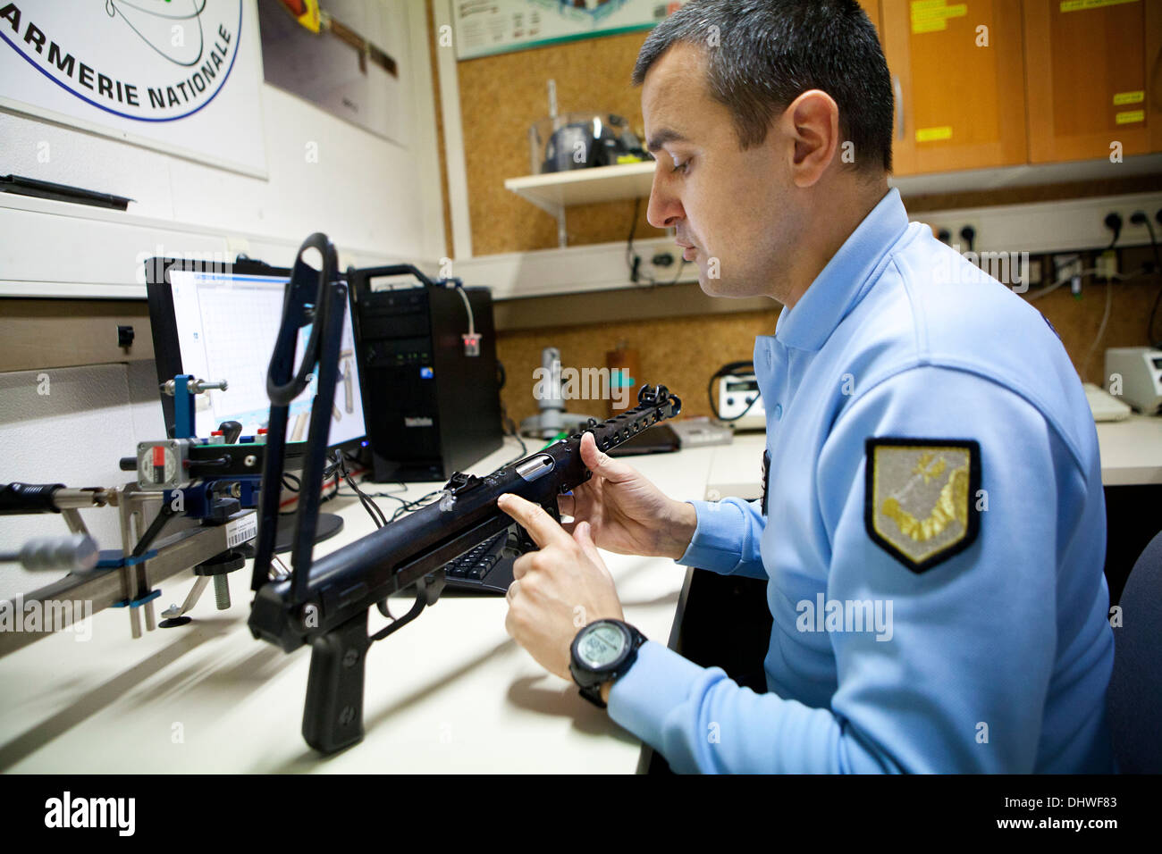 Crime lab hi-res stock photography and images - Alamy