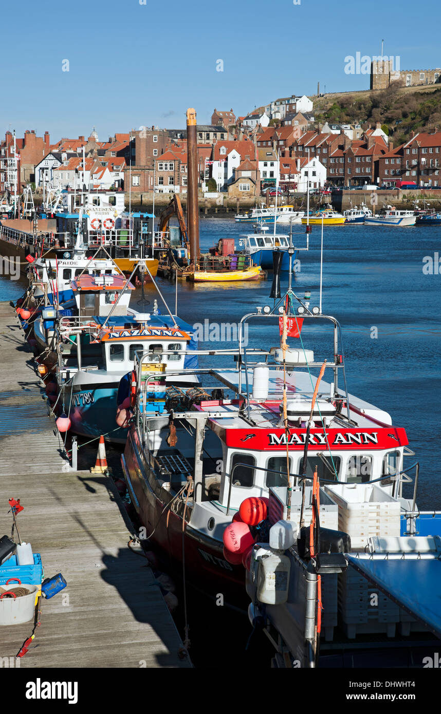 Whitby harbour fishing boats hi-res stock photography and images - Alamy