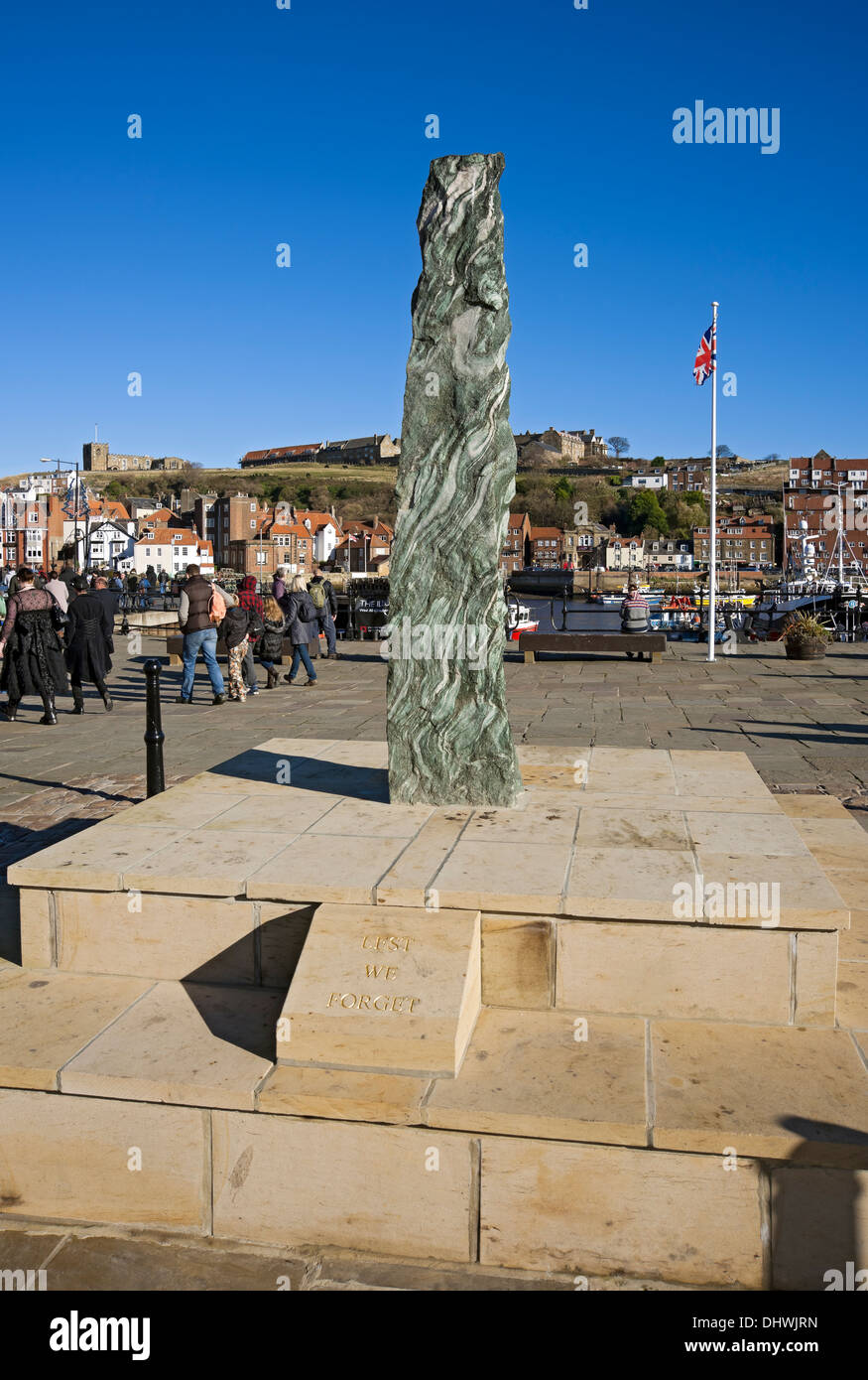Whitby war memorial hi-res stock photography and images - Alamy