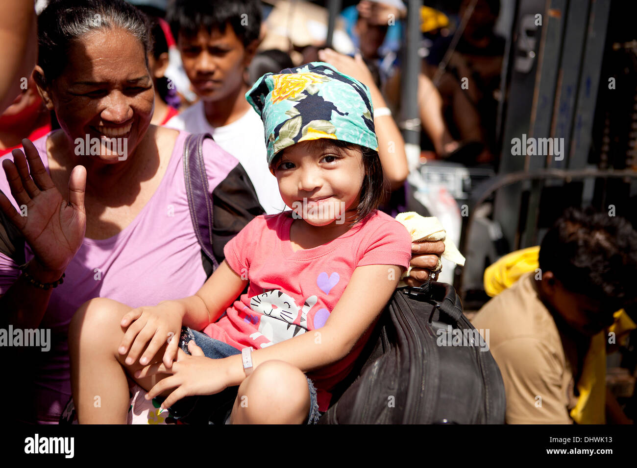 Lapu Lapu, Cebu, Philippines. 15th November 2013. Tacloban Evacuees ...